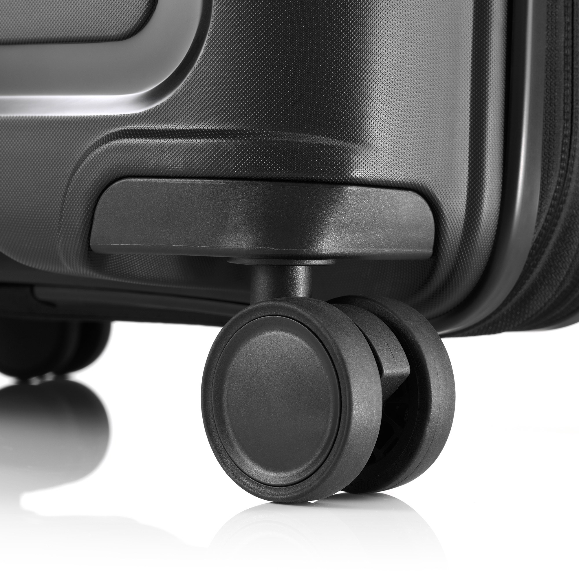 Tripp Travel Black Cabin Suitcase 55x40x20.5cm - Tripp Ltd